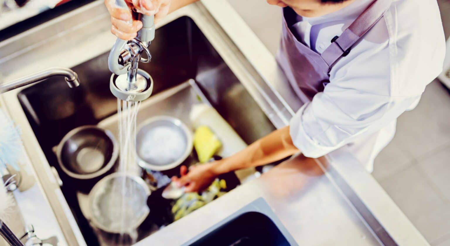 Tips To Conserve Water In Your Restaurant Sinks